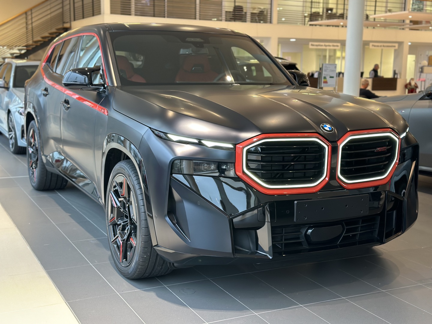 BMW XM LABEL ROUGE.|BMW BAVARIA MOTORS LA GARDE